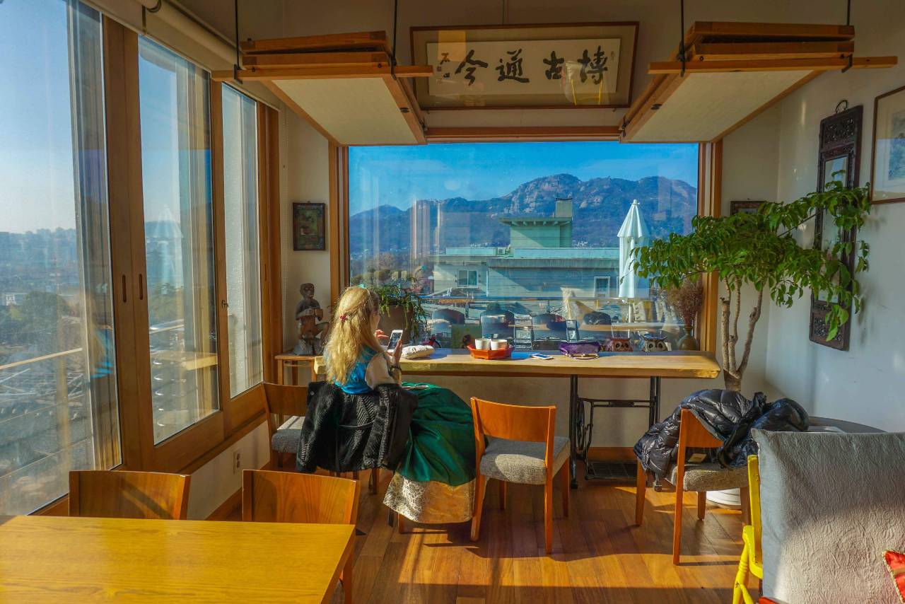 How to get to the Bukchon Hanok Village | What to see and do